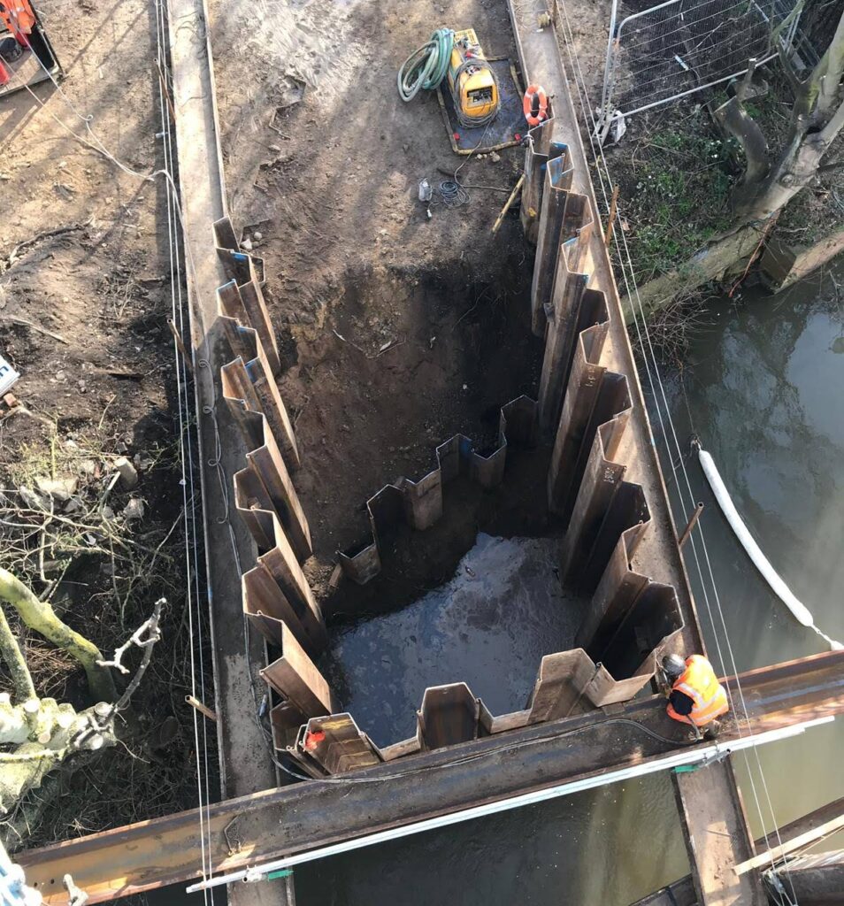 Cofferdam Installation - Aarsleff